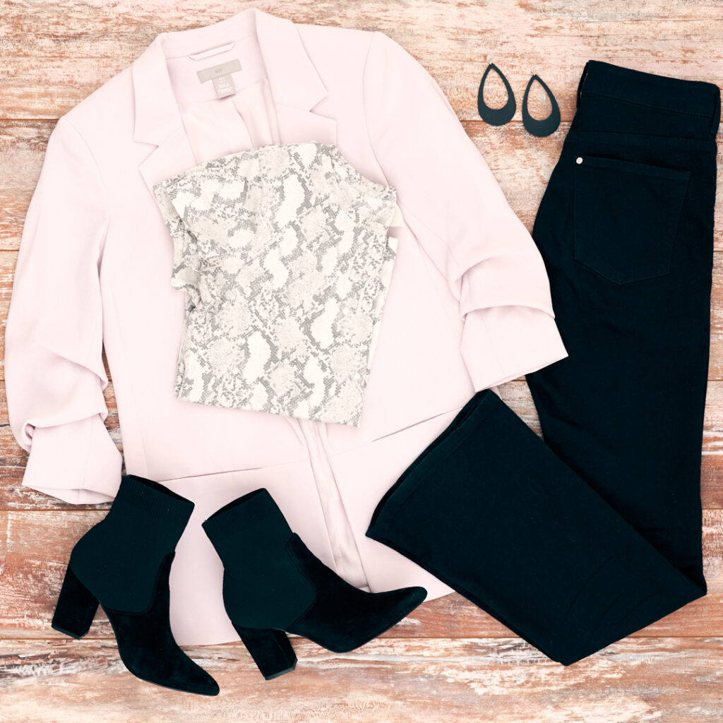 Tips on How to Master the Clothing Flat Lay – Style by Jamie Lea